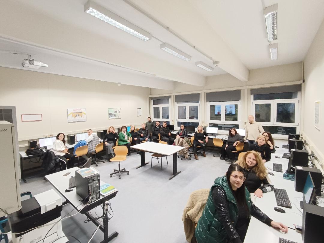 Επιτυχίες του 3ου Εσπερινού ΕΠΑΛ στην Οικονομική Ολυμπιάδα - LarissaPress