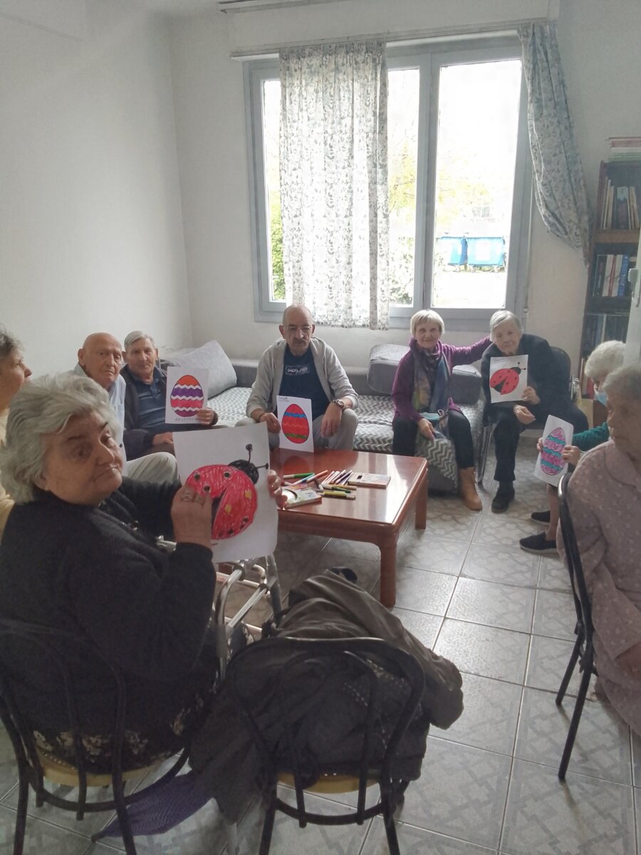 Η Ε.Ε.Ν.Α.Λ. κοντά στους ηλικιωμένους του Δημοτικού Γηροκομείου με το ...