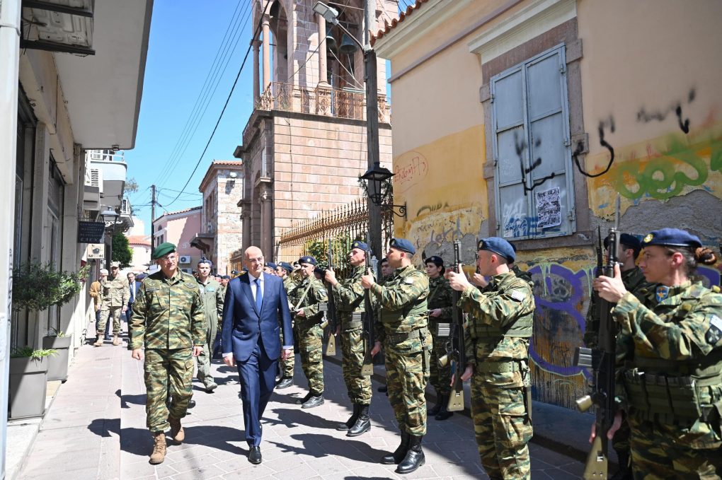 Πάσχα σε μονάδες της Λέσβου για τον ΥΠΕΘΑ Νίκο Δένδια - LarissaPress