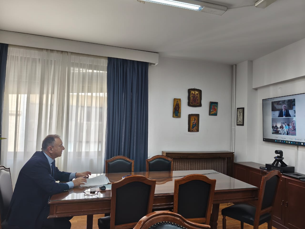 Μια συνέντευξη διαφορετική από τις άλλες… - LarissaPress