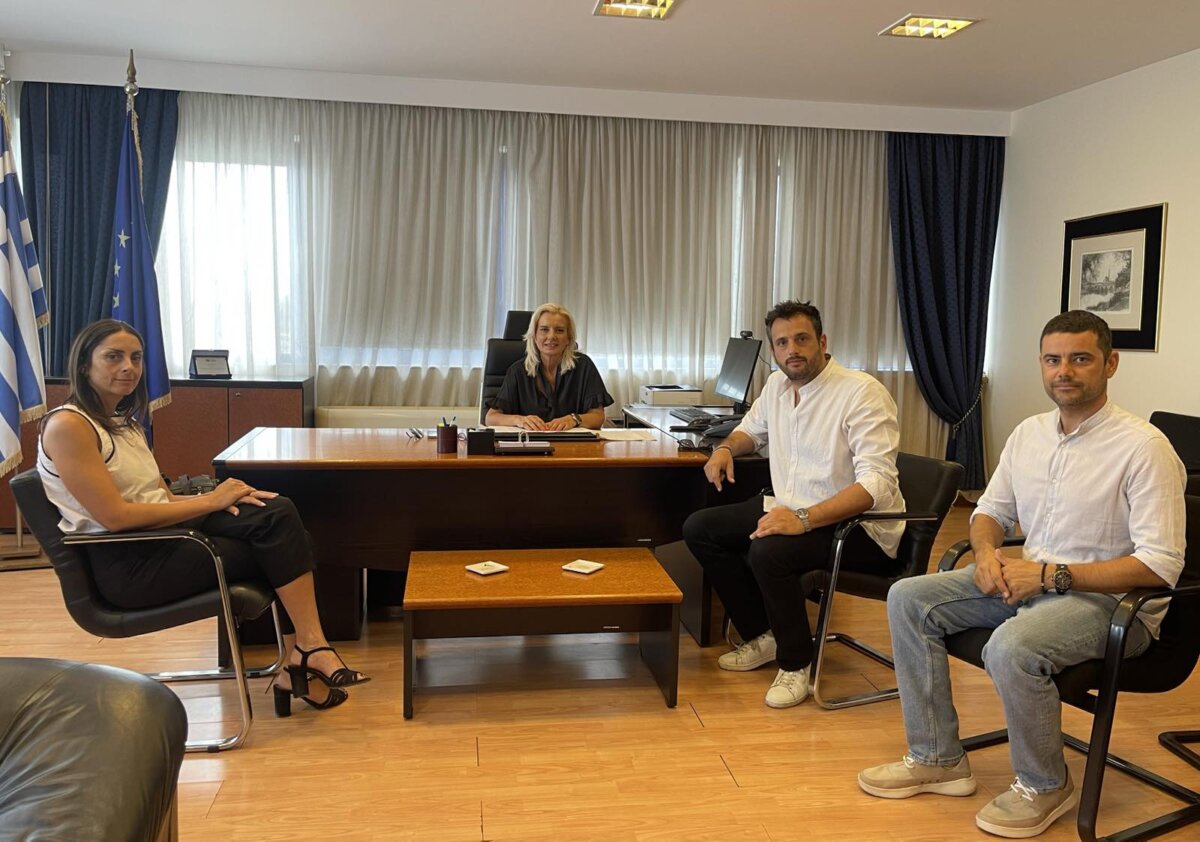 Στην Ρ. Καραλαριώτου ο Στ. Τσικριτσής - LarissaPress